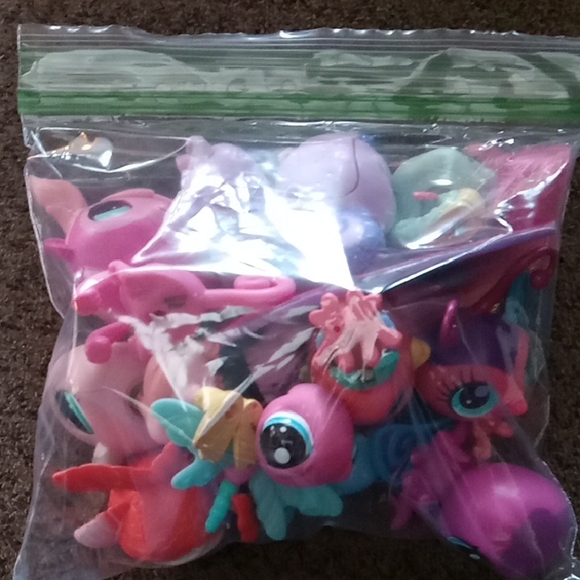 Littlest Pet Shop | Toys | Mystery Littlest Pet Shop Bag Of 1 Large ...